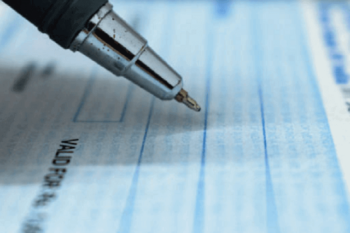 Chèque de banque à la Banque Postale : prix, délai, encaissement